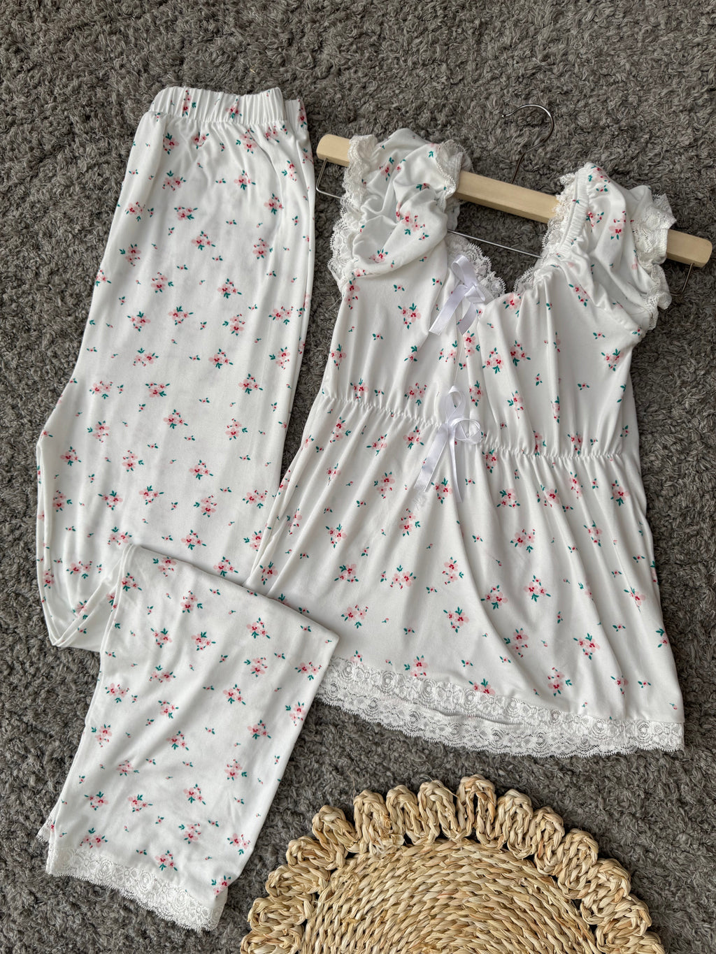 Floral Dantel Pajama – Mennova